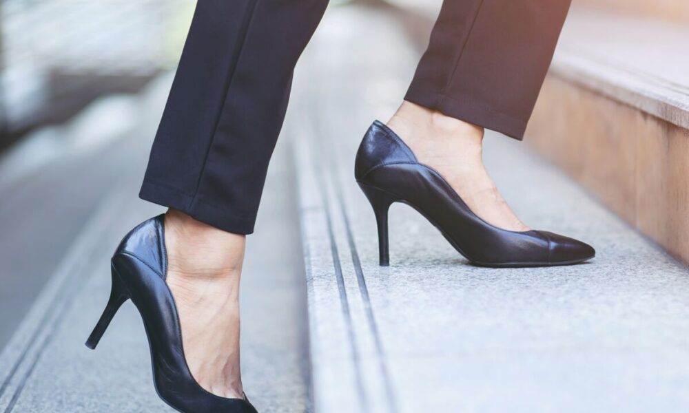 "Talons hauts : nos astuces pour les porter confortablement toute la ...